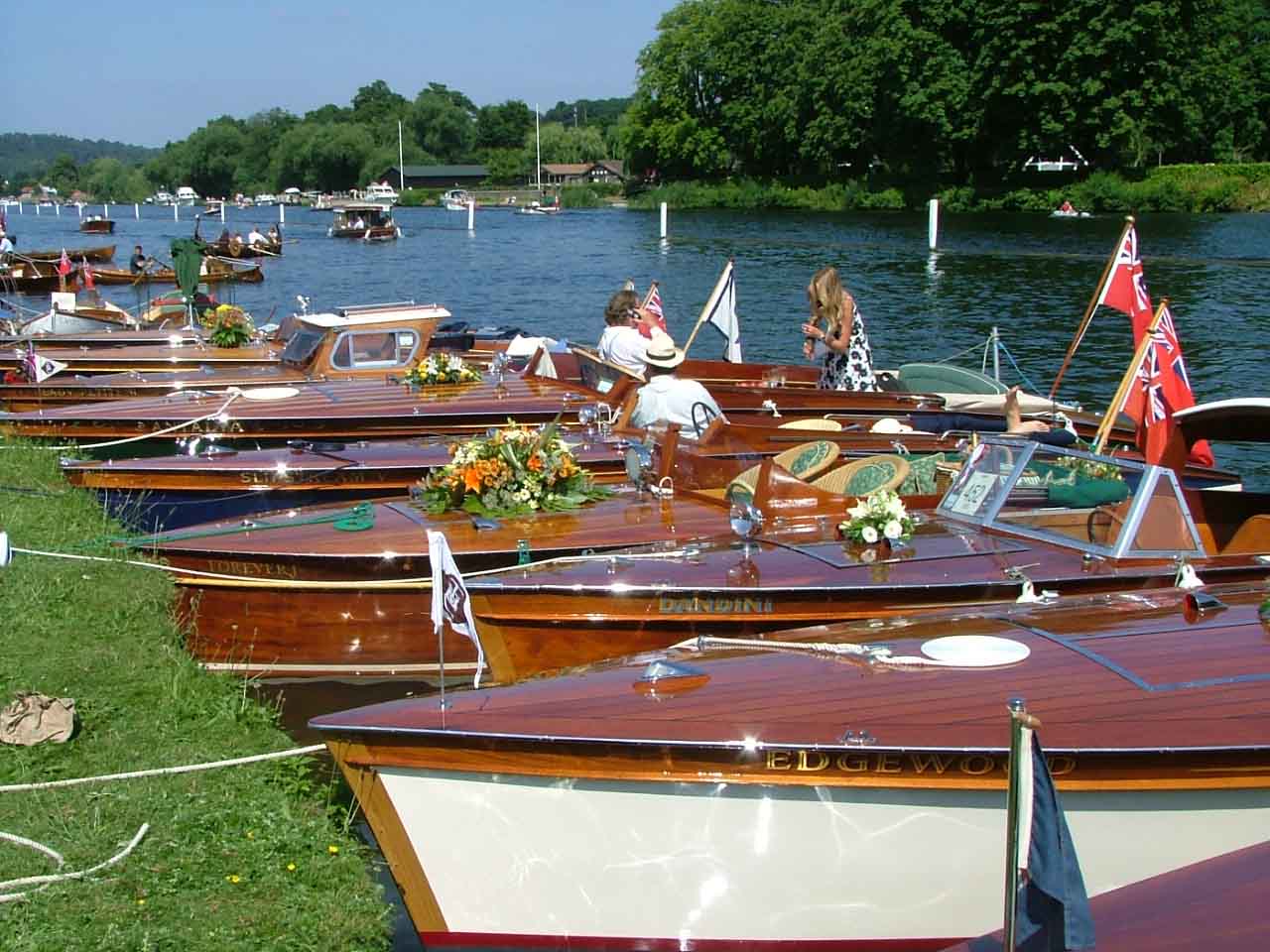 Thames Traditional Boat Rally 2001